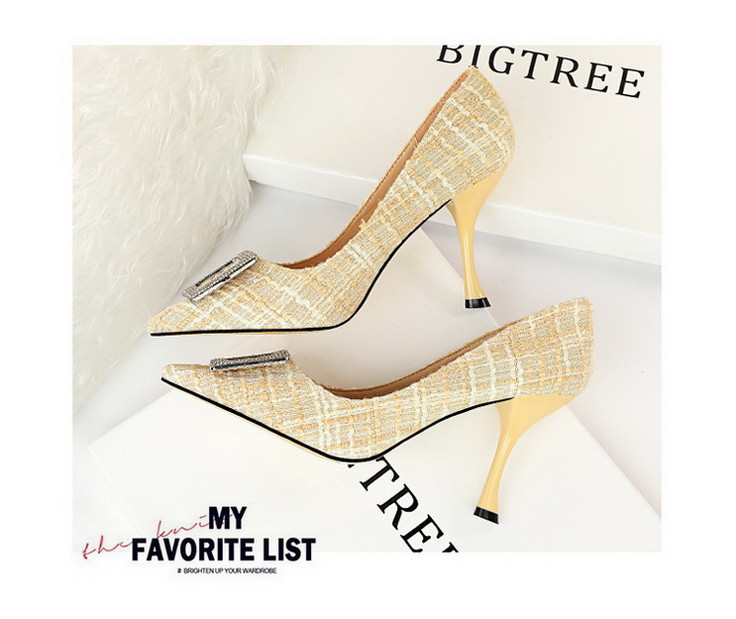 Badu.gr Χρωματιστά γυναικεία παπούτσια με μυτερά μοντέλα με τακούνι 8 cm - Badu.gr